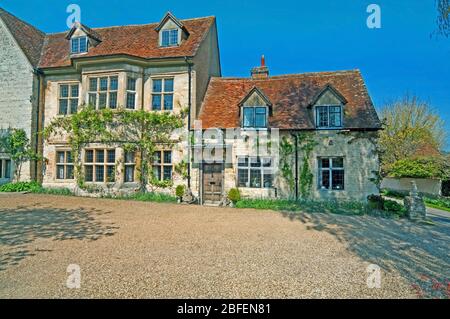 Tyringham Hall, Cuddington Stock Photo - Alamy