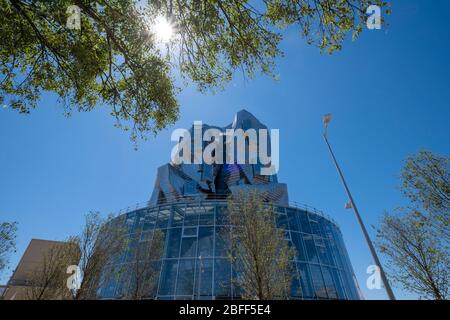 The new Frank Gehry LUMA Foundation building, Luma Arles Cultural ...