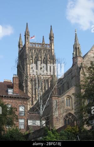 Worcester Cathedral seen from the River Severn Stock Photo - Alamy