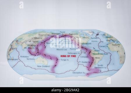 World map showing the Pacific ring of fire and boundaries of tectonic ...