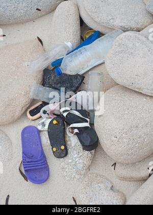 Rubbish on the beach Atoll island Maldives Stock Photo - Alamy