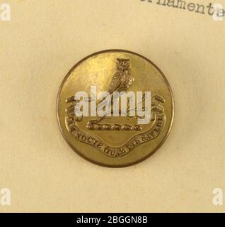 Hewitt Family Crest and Motto Button; Made by John Patterson and Co ...