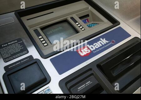 Seattle, WA. A US Bank ATM machine Stock Photo - Alamy