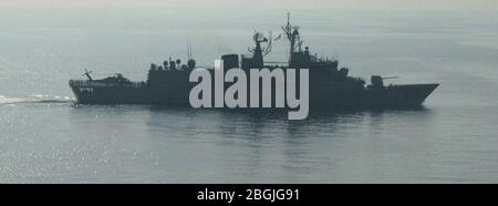 HMAS Toowoomba (FFH-156 Stock Photo - Alamy