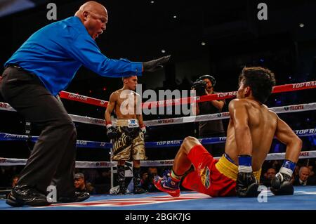 The Mexican boxer originally from Sonora Nogales, Oscar Valdez (gold ...