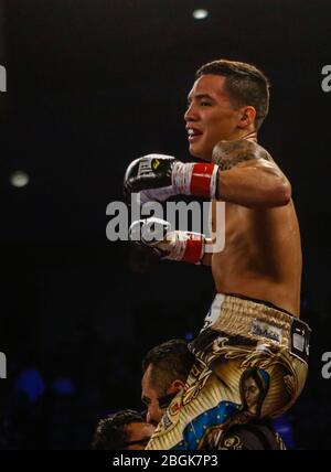 The Mexican boxer originally from Sonora Nogales, Oscar Valdez (gold ...