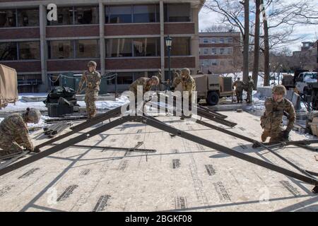 U.S. Soldiers with the 86th Infantry Brigade Combat Team (Mountain ...