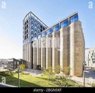 Exterior facade. Zeitz MOCAA, Cape Town, South Africa. Architect ...