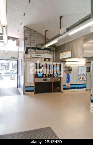 Goldhawk Road Station, Shepherd's Bush, London W12 8EG Stock Photo - Alamy