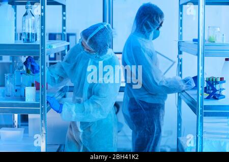 The two chemists working in the lab Stock Photo - Alamy