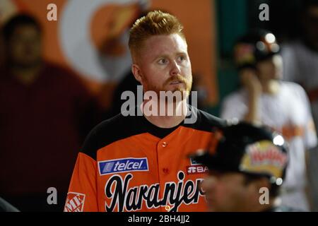 Barry Enright pitcher abridor por naranjeros hace un lamento al dejar ...