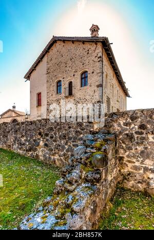 Italy Veneto Feltre loc. Villabruna - Lusa Castle Stock Photo - Alamy