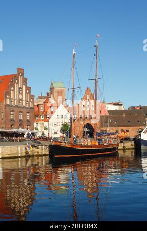 The Wassertor in the port of Wismar, Germany Stock Photo - Alamy