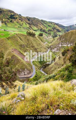 Vía Flores, old road from Ambato to Guaranda, next to the Ambato river ...