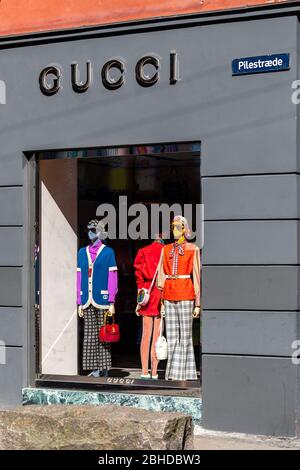 Gucci store window with mannequins, Copenhagen, Denmark Stock Photo - Alamy