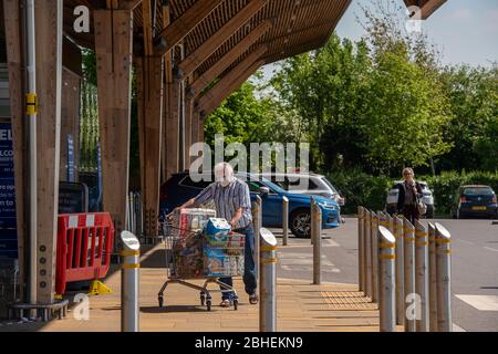 Tesco Supermarket Taplow, The Bishop Centre, Taplow, Buckinghamshire ...