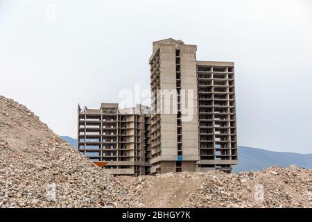 Building implodes, after series of explosions Stock Photo - Alamy