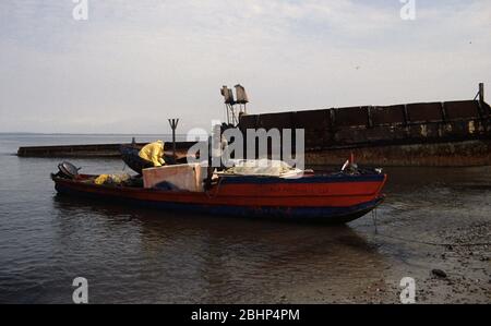 Pirogue small-scale fishing, Libreville (Gaboon Stock Photo - Alamy