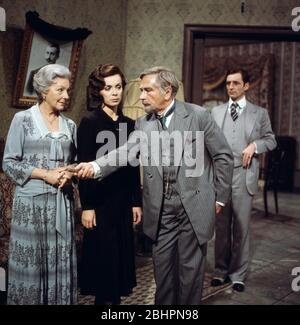 Angela Salloker und Arno Assmann in Ein Mann wird jünger, Regie: Franz ...