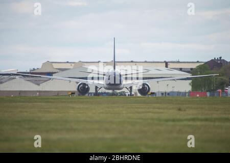 Rear view of Boeing 777-300 ER Stock Photo - Alamy