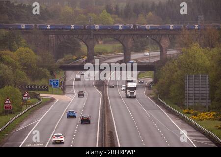 Castlecary, Scotland, UK. 27th Apr, 2020. Pictured: The M80 Motorway ...