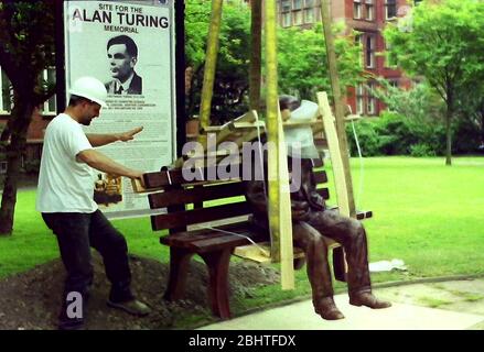 Statue of Alan Turing by Glyn Hughes. Sackville St. Gardens, Manchester ...