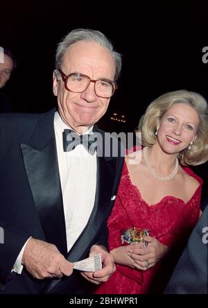 Media mogul Rupert Murdoch and his wife Wendi Deng arrive at the Vanity ...