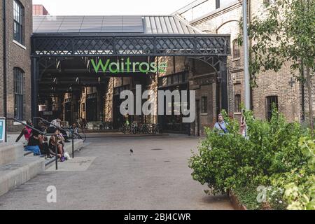 Midland Goods Shed 7 Handyside Street Kings Cross London - Entrance to ...