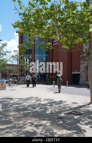 Swindon Central Library, Regent Circus, Swindon, Wiltshire, England ...