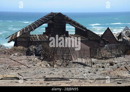 burnt houses from bush fire, Hermanus, South Africa Stock Photo - Alamy
