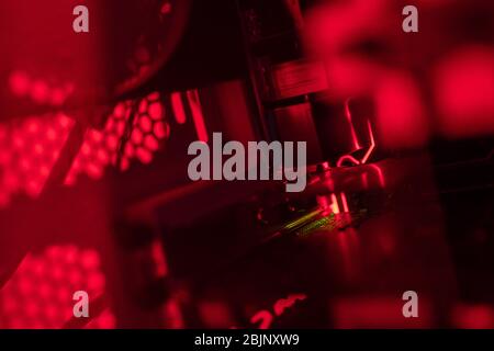 Ebing, Germany. 29th Apr, 2020. ILLUSTRATION - A man wears gloves and ...