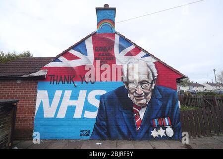 A new mural tribute to Colonel Tom Moore on his 100th birthday in ...