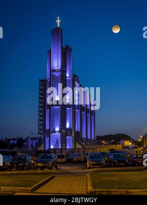 church Notre-Dame-de-Royan cathedral modern brutal Stock Photo - Alamy