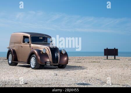 Morris Z van hot rod Stock Photo - Alamy