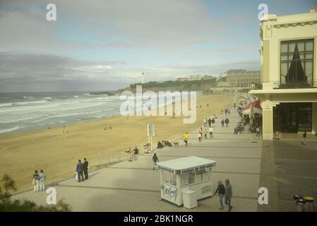 The afternoon promenade at Biarritz Stock Photo - Alamy