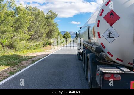 tanker truck with flammable warning sign Stock Photo - Alamy