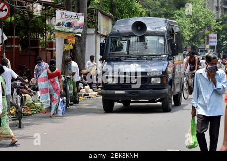 Kolkata, India. 02nd May, 2020. Local police patrolling in the market ...