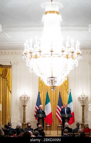 President Donald Trump meets with Italian Prime Minister Giorgia Meloni ...