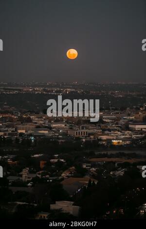 FULL MOON OVER SUBURBAN CITYSCAPE Stock Photo - Alamy