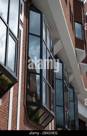 Postmodern Architecture Red Brick Windows Geometric Elsinore House, 77 ...