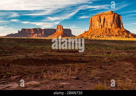 AZ Monument Valley Elephant Butte Arizona desert rock formations Old ...