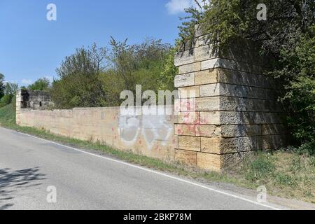 Hitler can be seen in the picture receiving the hammer from the foreman ...