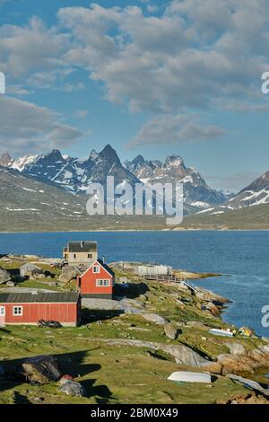 Colorful houses in the settlement of Tasiusaq Greenland Stock Photo - Alamy