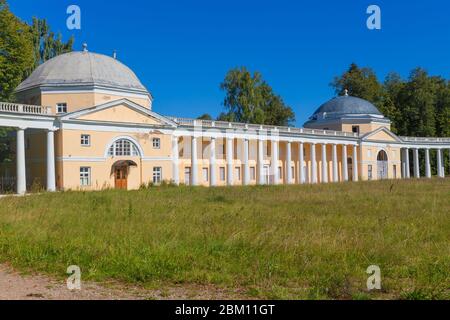 Manor Znamenskoye-Rayok, Russia Stock Photo - Alamy