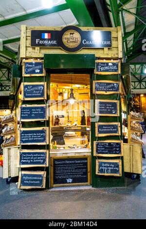 BOROUGH MARKET FRENCH CHEESE STALL Authentic friendly charming French ...