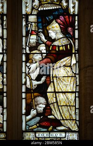 Full Length Portrait Stained Glass Window of Saint Thomas Beckett ...
