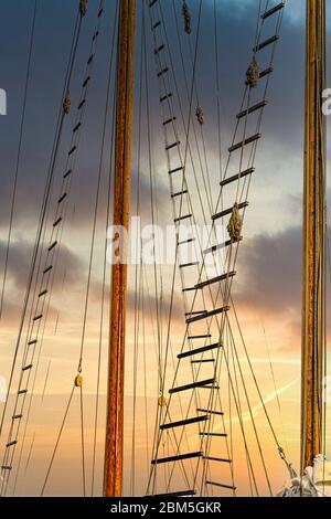 Jacobs ladder and ropes on sailing ship Stock Photo - Alamy