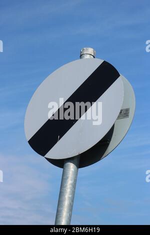 National speed limit applies sign Stock Photo - Alamy