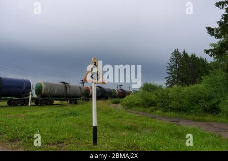 Tank Crossing warning sign on the A360 Salisbury Plain Wilts UK Stock ...