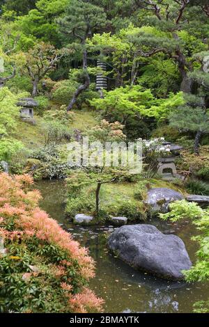 Japan style garden - Yoshikien Garden in Nara Stock Photo - Alamy